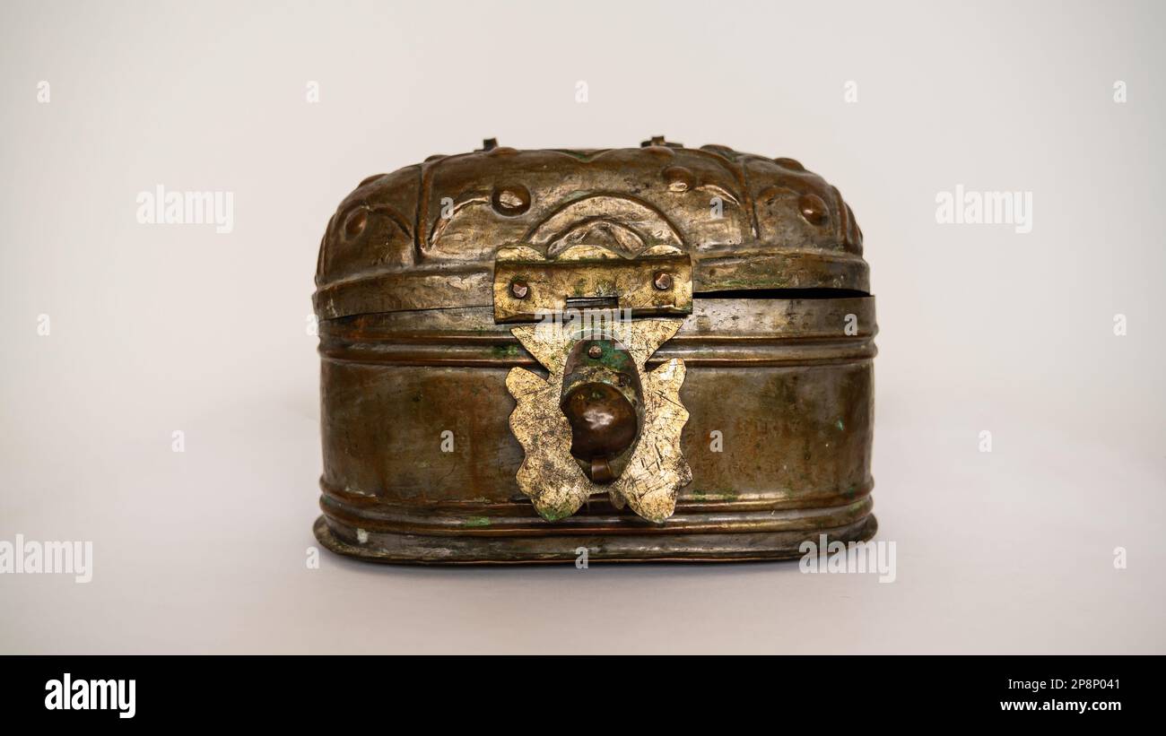 Handcrafted box hi-res stock photography and images - Alamy