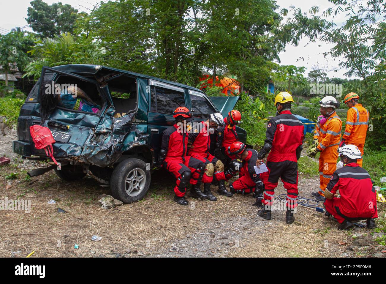 Yogyakarta, Indonesia. 09th Mar, 2023. Rescue workers take part in an ...