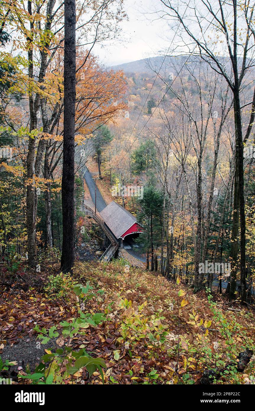 Flume Covered Bridge crosses the Pemigewasset River in the White ...