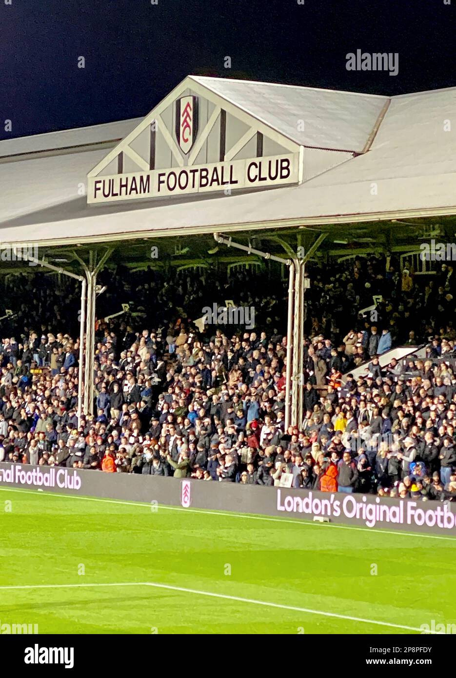 Fulham football stadium london hi-res stock photography and images - Alamy