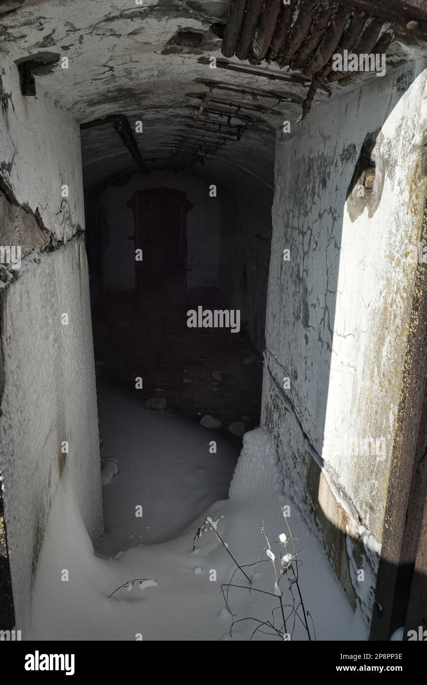 Survival underground tunnel and bunker Apocalypse doomsday nuclear ...