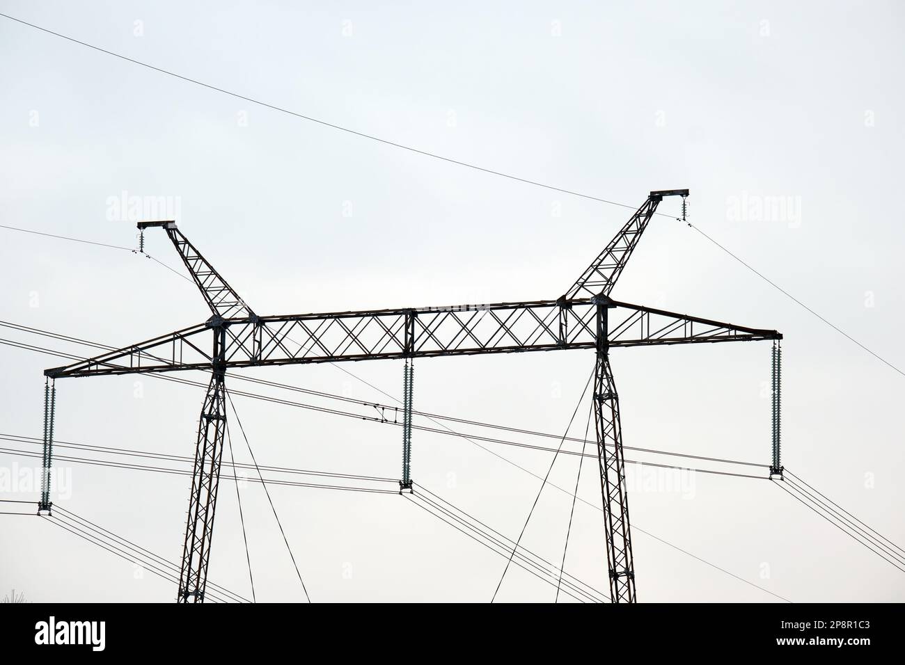 High voltage power line with insulation divider of electric power wires ...