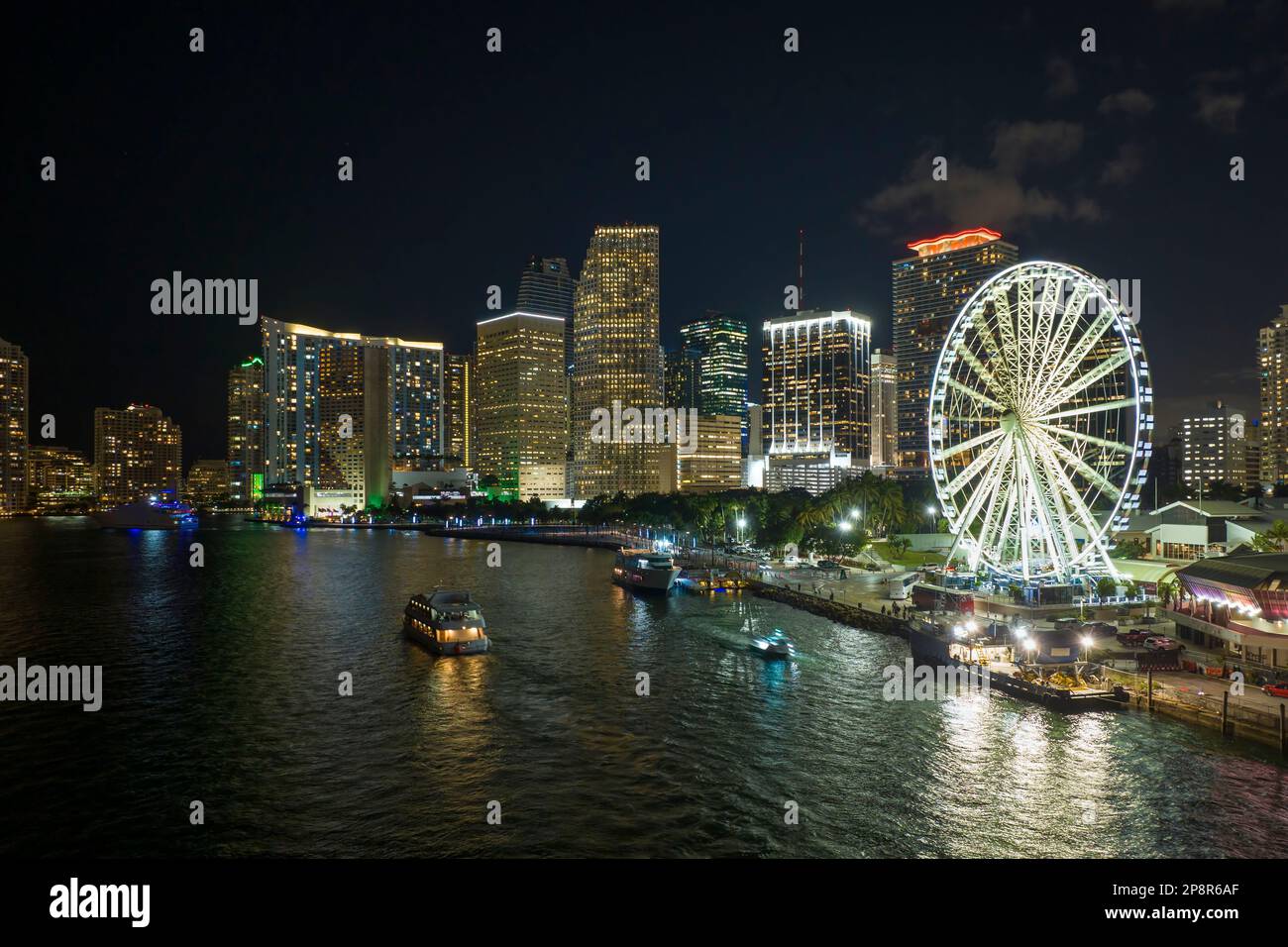 Skyviews Miami Observation Wheel at Bayside Marketplace with ...