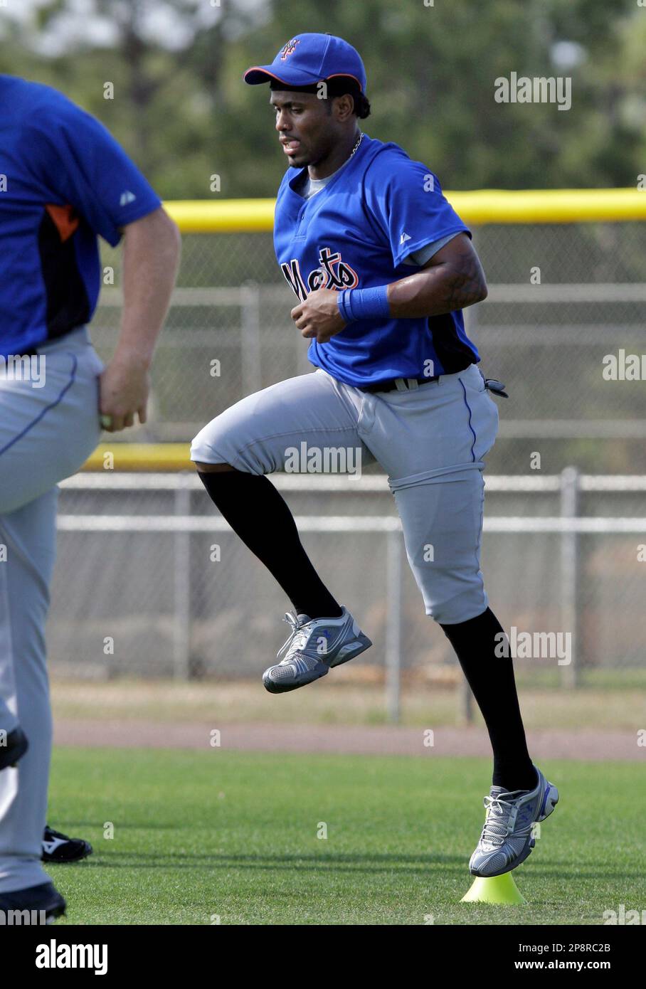 New York Mets' Jose Reyes, from the Dominican Republic, works out ...