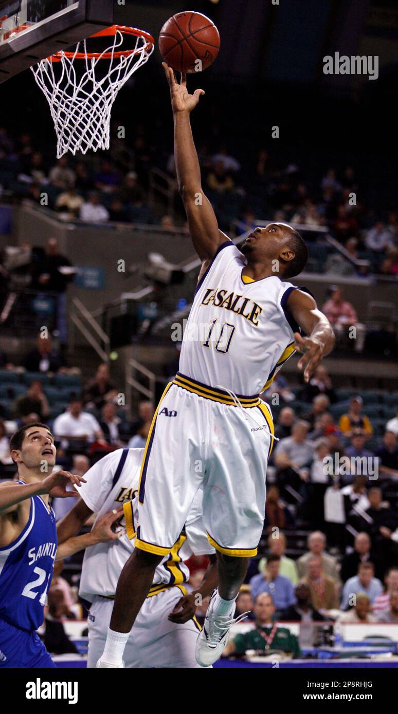 La Salle's Rodney Green scores in the second half of an Atlantic 10 ...