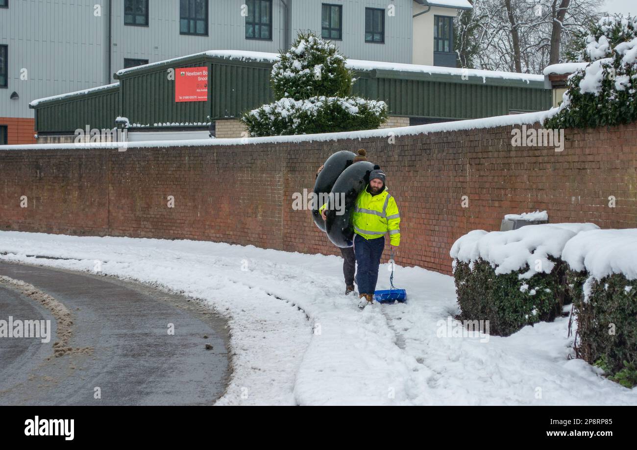 Newtown, Wales, 09/03/2023, Heavy snowfall in Newtown Mid Wales today ...
