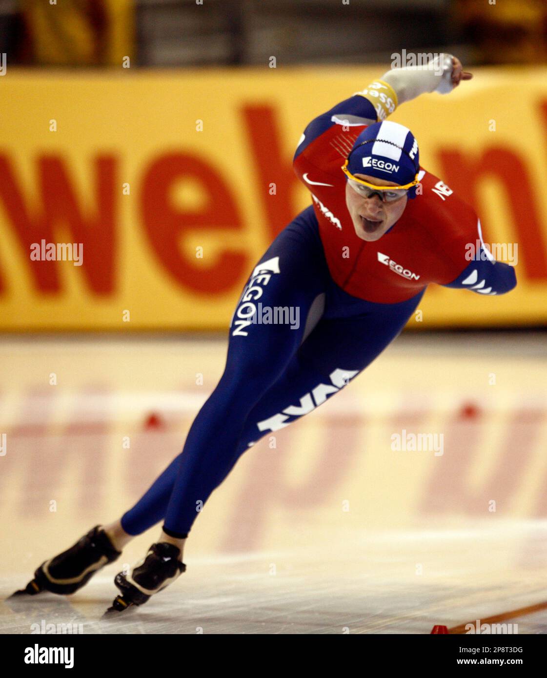 Sven Kramer, of the Netherlands, heads to the finish line to win the ...