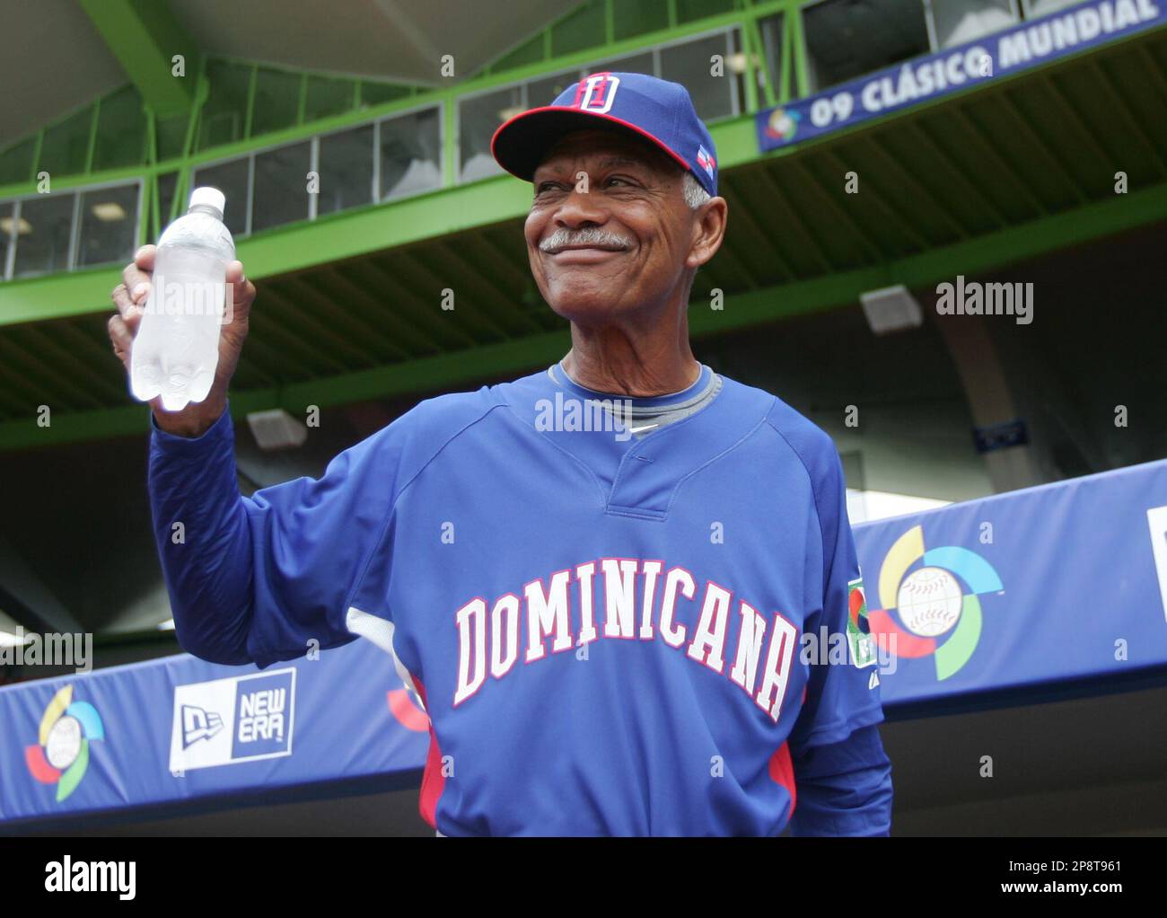 Dominican Republic manager Felipe Alou smiles during a training session ...