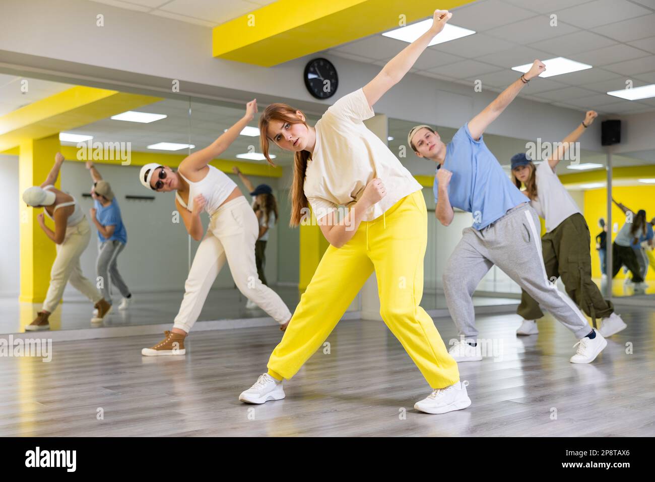 Free hip hop classes hi-res stock photography and images - Alamy