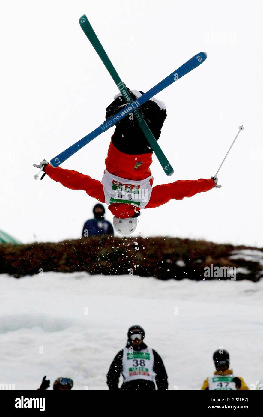 Sweden's Jesper Bjoernlund practices during the moguls official ...