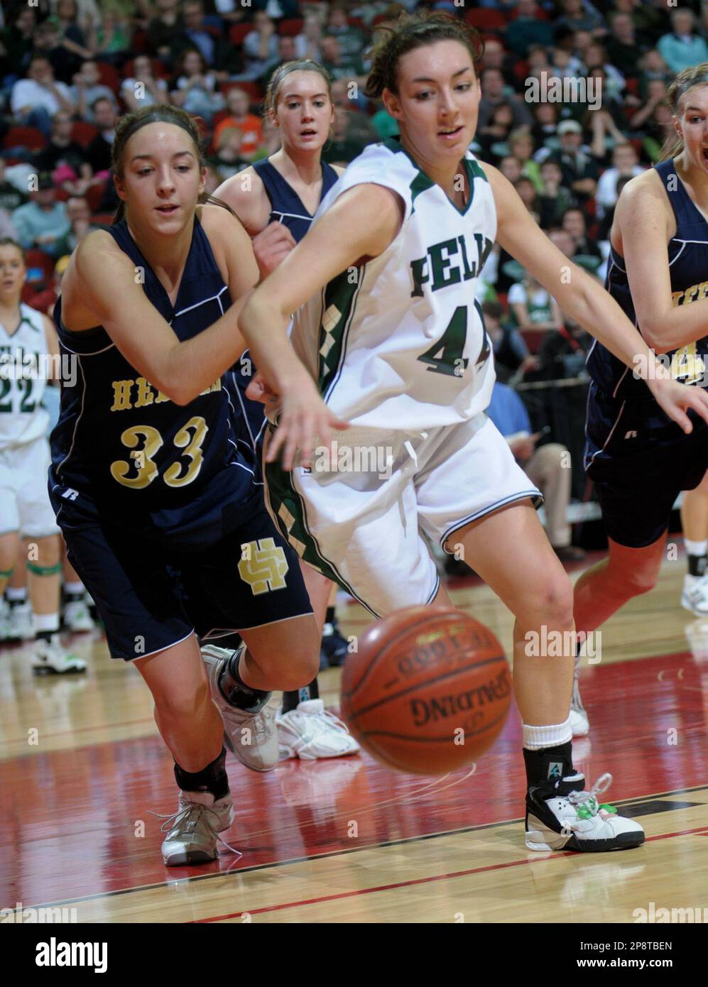 Pella's Jordyn Vande Lune, right, and Sioux City Bishop Heelan's Tori ...