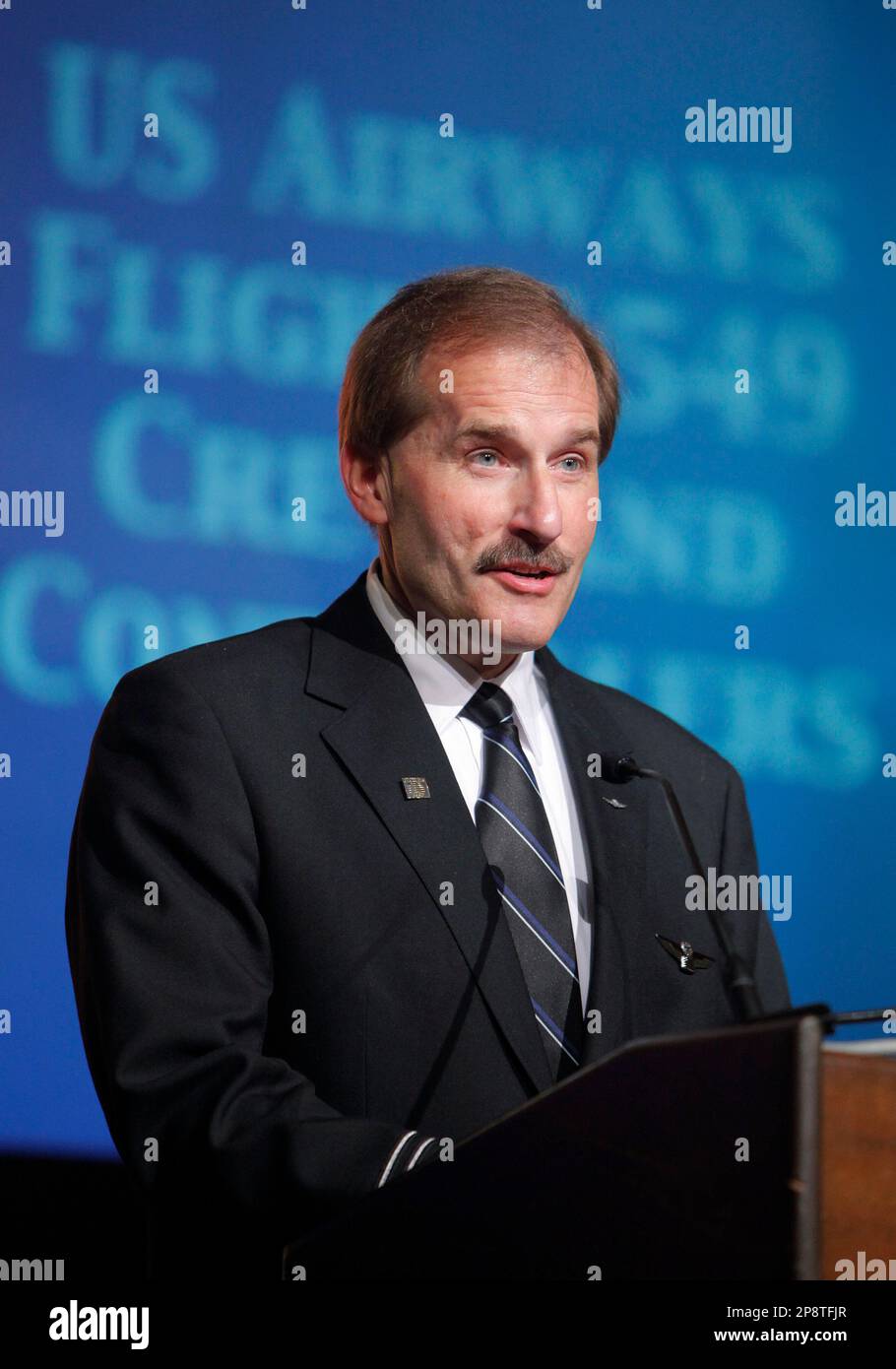 First officer Jeffrey Skiles, the co-pilot aboard US Airways flight ...
