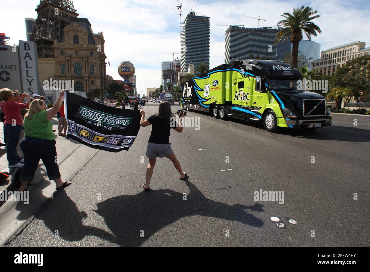 Tina Morgan, left, of Duarte, Calif. and Karen Hartmann, of Bristol ...
