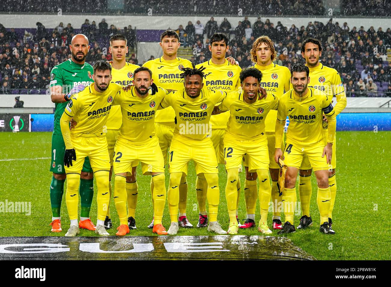 BRUSSELS, BELGIUM - MARCH 9: Goalkeeper Pepe Reina of Villarreal CF ...