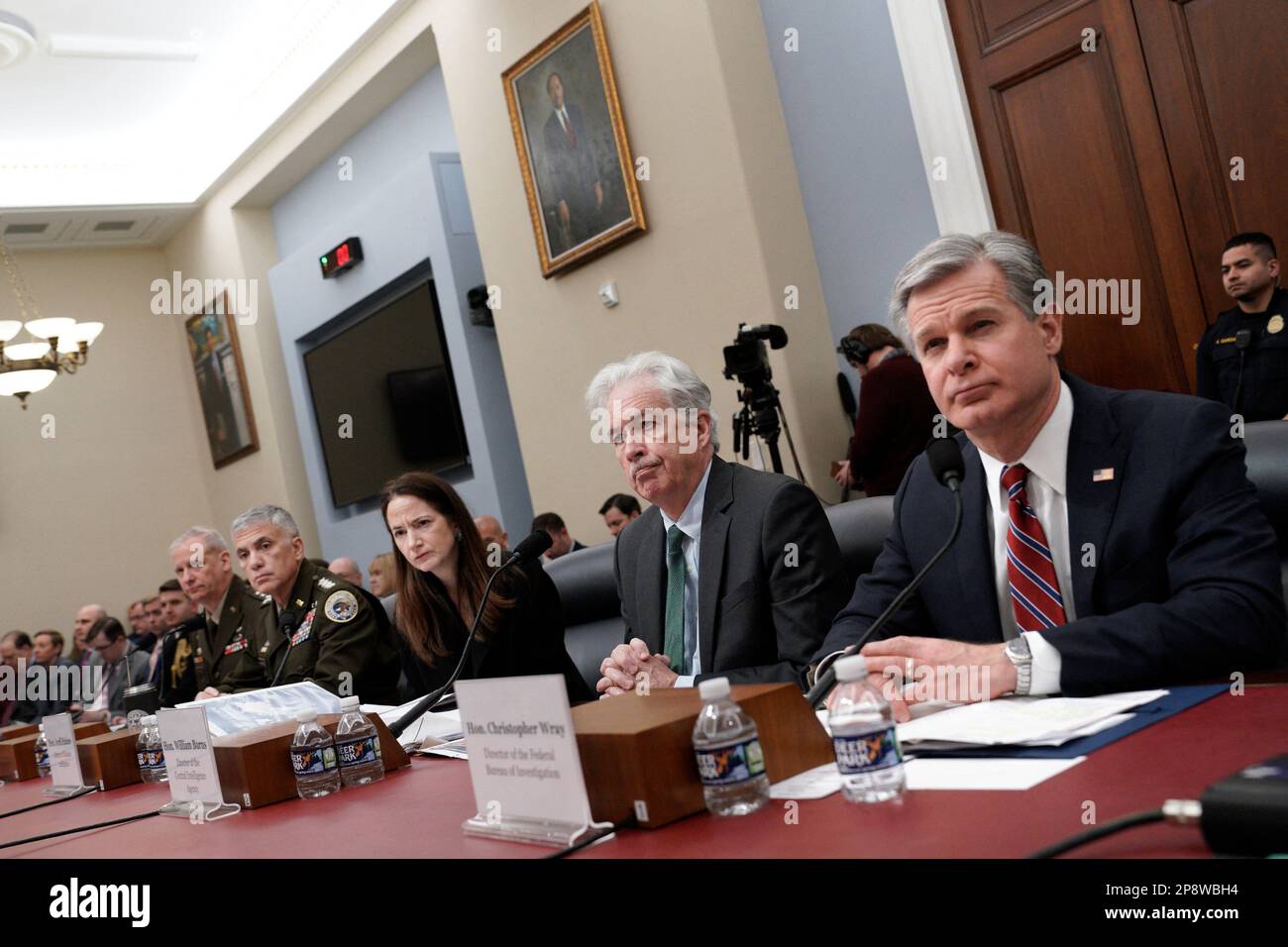 Lieutenant general scott berrier hi-res stock photography and images ...