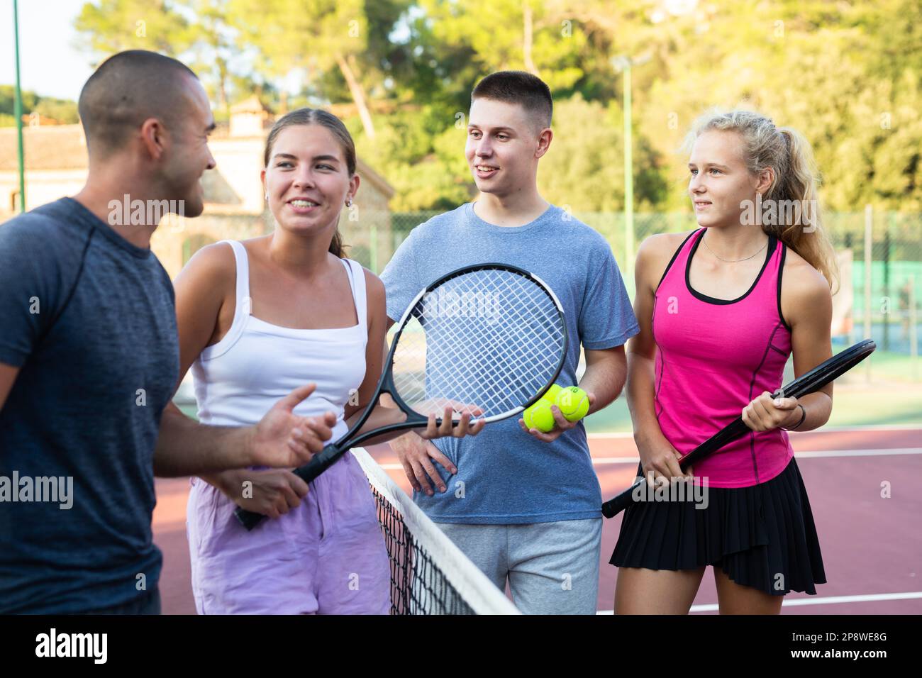 Two tennis players talking hi-res stock photography and images - Alamy