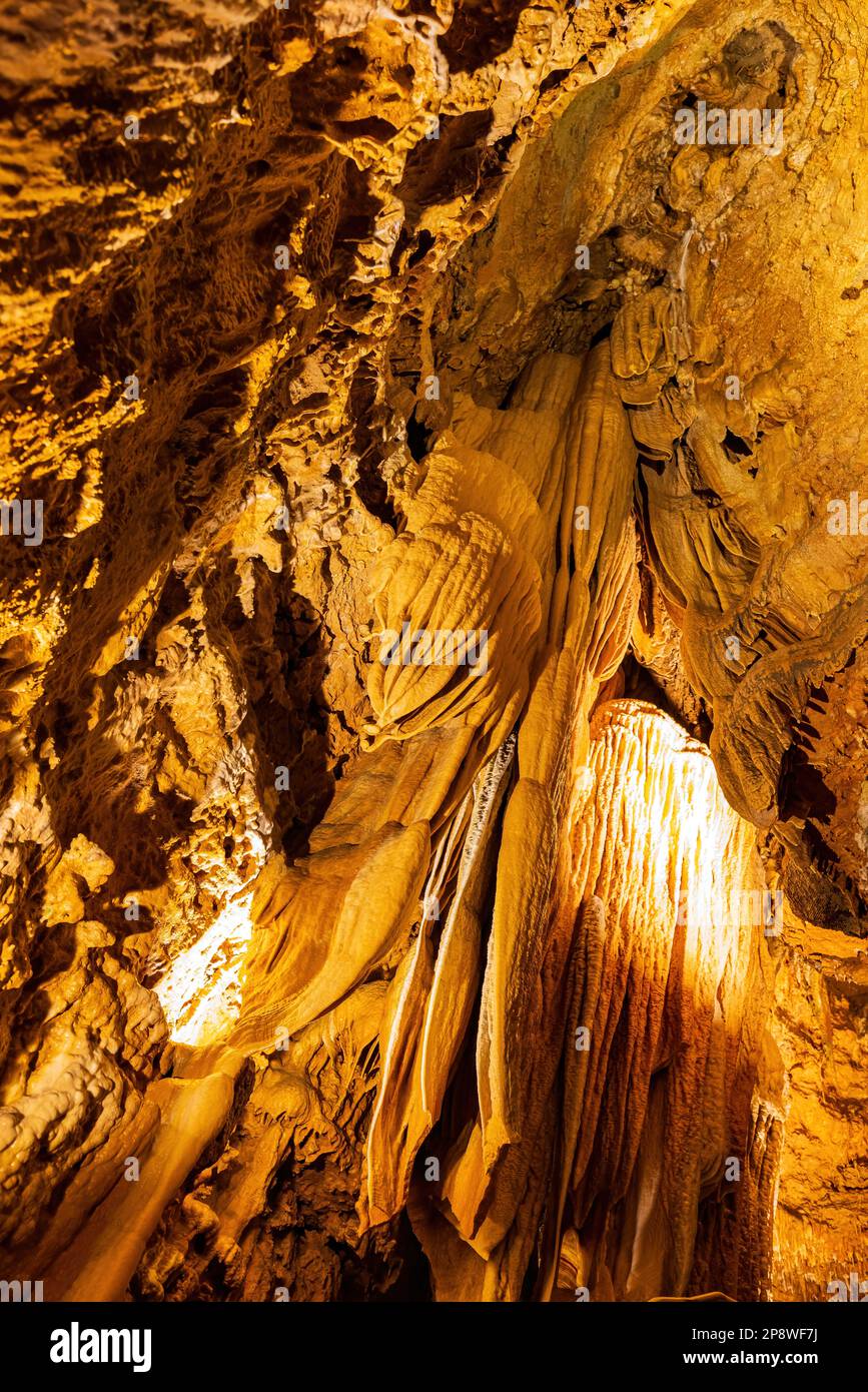 Interior view of the Meramec Caverns at Missouri Stock Photo - Alamy