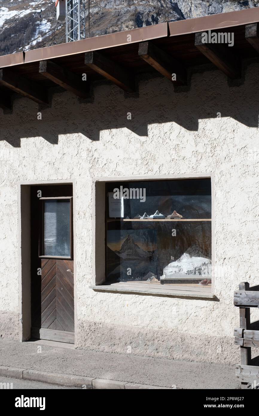 Building with models of the Matterhorn in the window, Zermatt ...