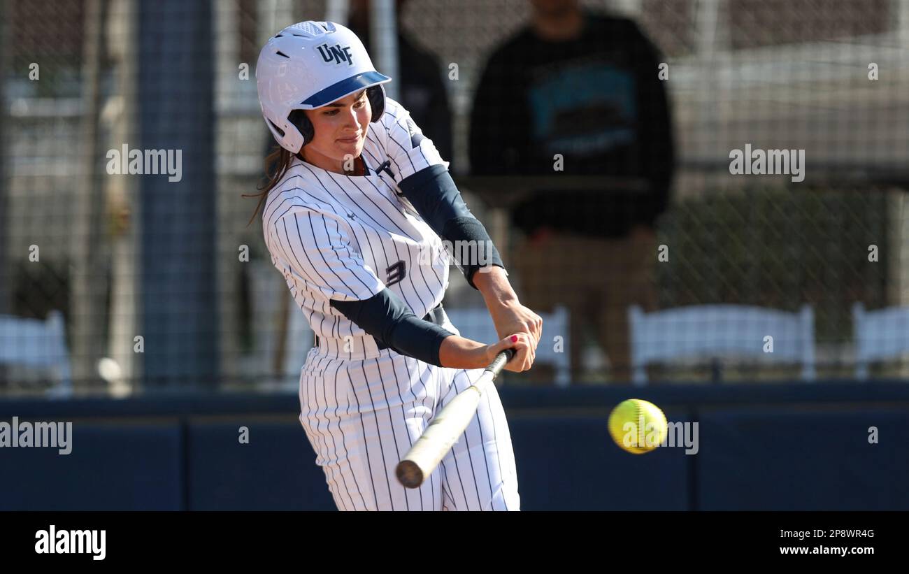 North Florida outfielder Chloe Culp (3) bats during an NCAA softball ...