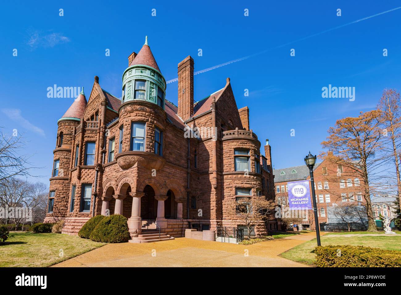 Missouri, FEB 23 2023 - Sunny view of the Samuel Cupples House of Saint ...