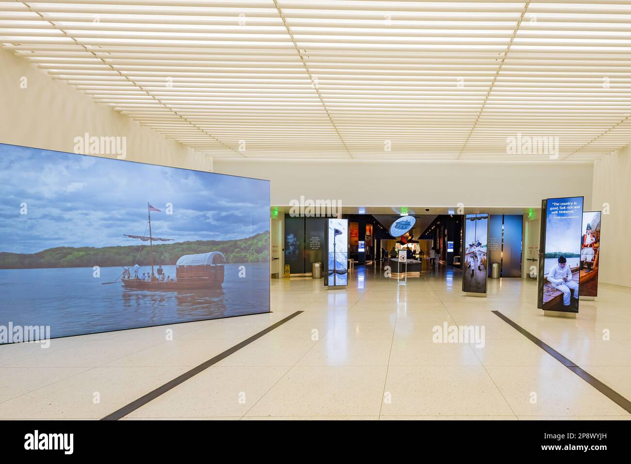 St louis gateway arch interior hi-res stock photography and images - Alamy