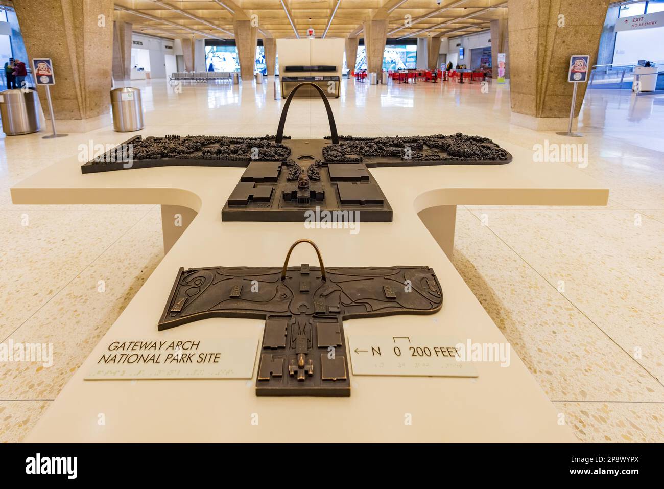 St louis gateway arch interior hi-res stock photography and images - Alamy