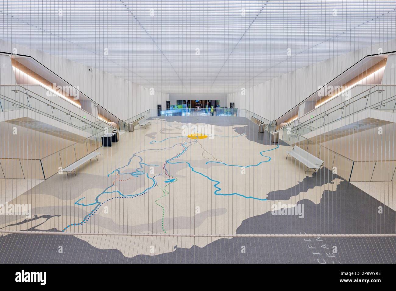 St louis gateway arch interior hi-res stock photography and images - Alamy