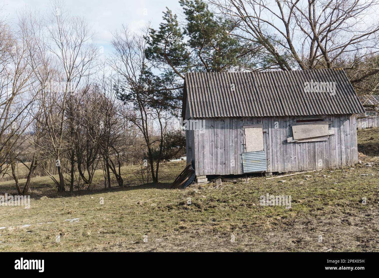 Old wooden shack on hill hi-res stock photography and images - Alamy