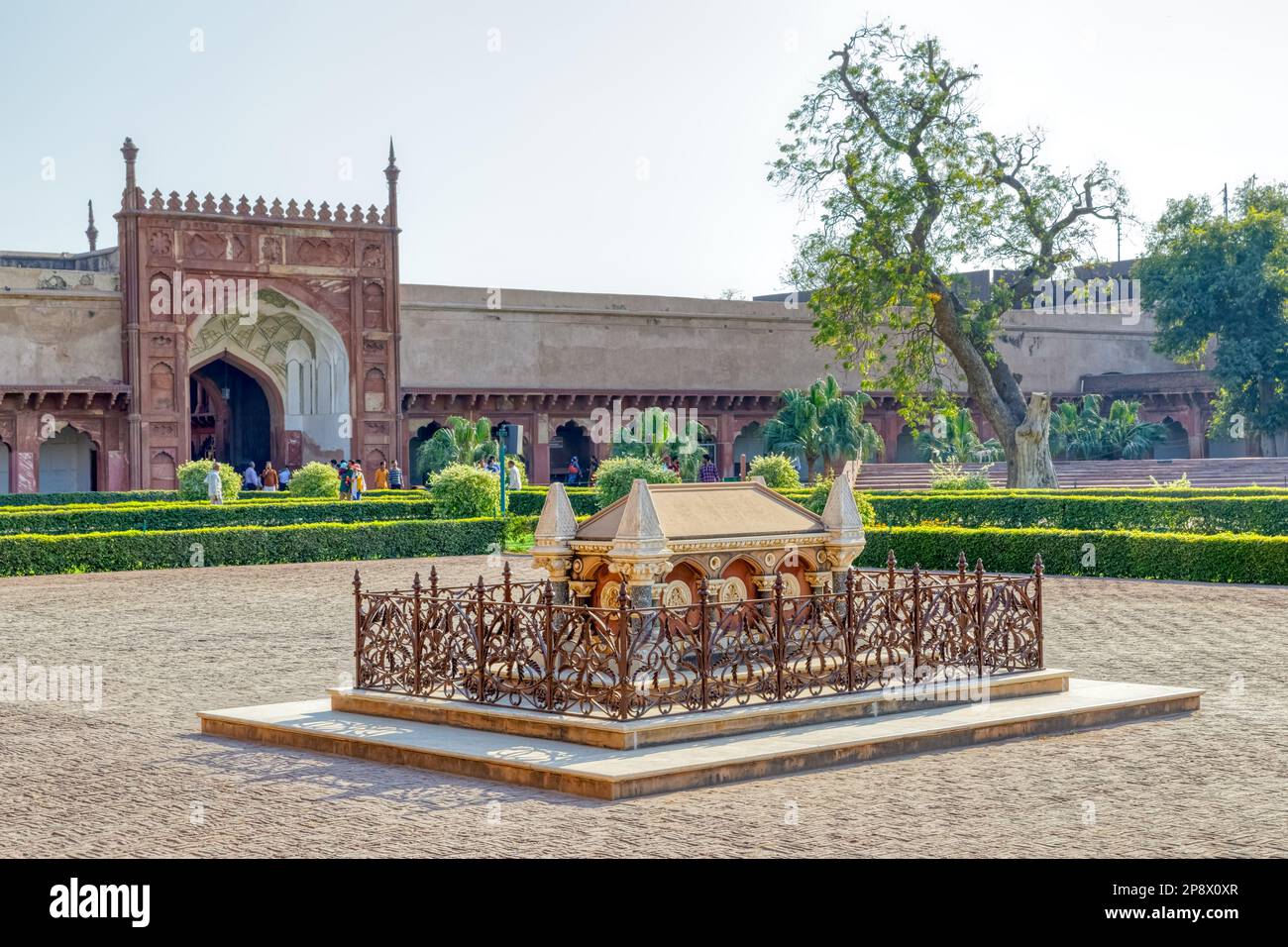 John russell colvin tomb hi-res stock photography and images - Alamy
