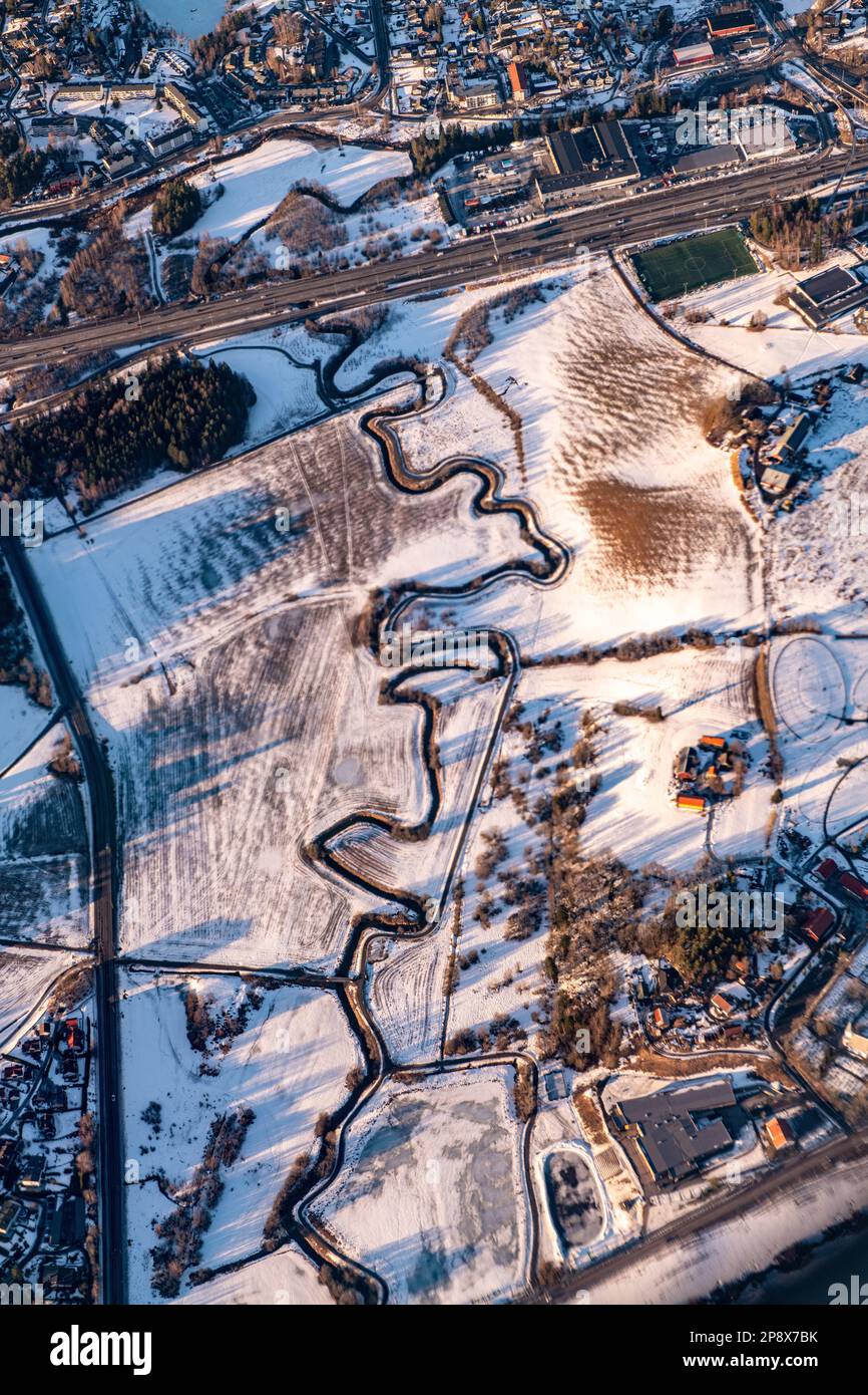 A twisting road, perfect for driving in the Norwegian countryside Stock ...