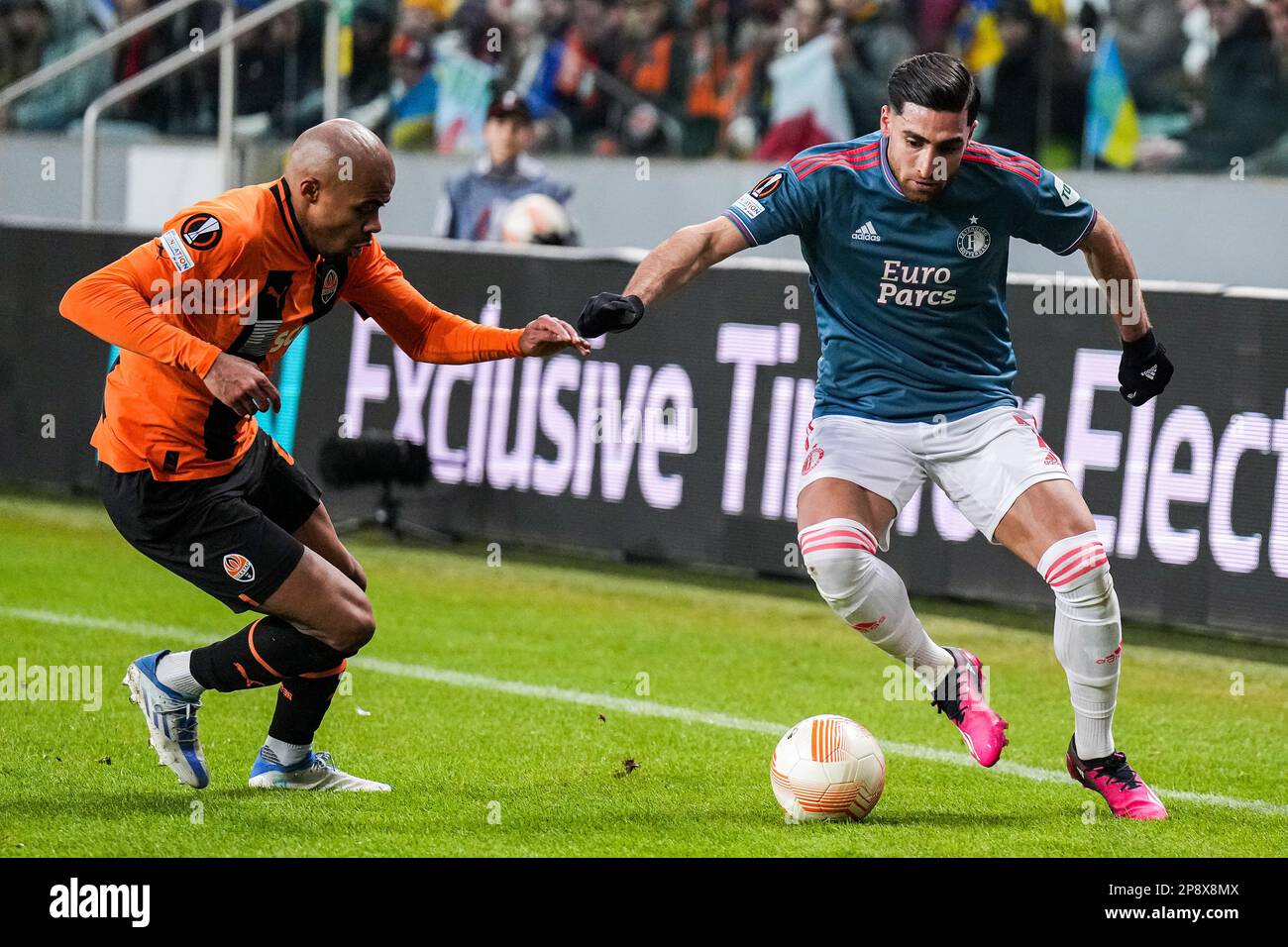 Warsaw - Lucas Taylor of Shakhtar Donetsk, Alireza Jahanbakhsh of ...