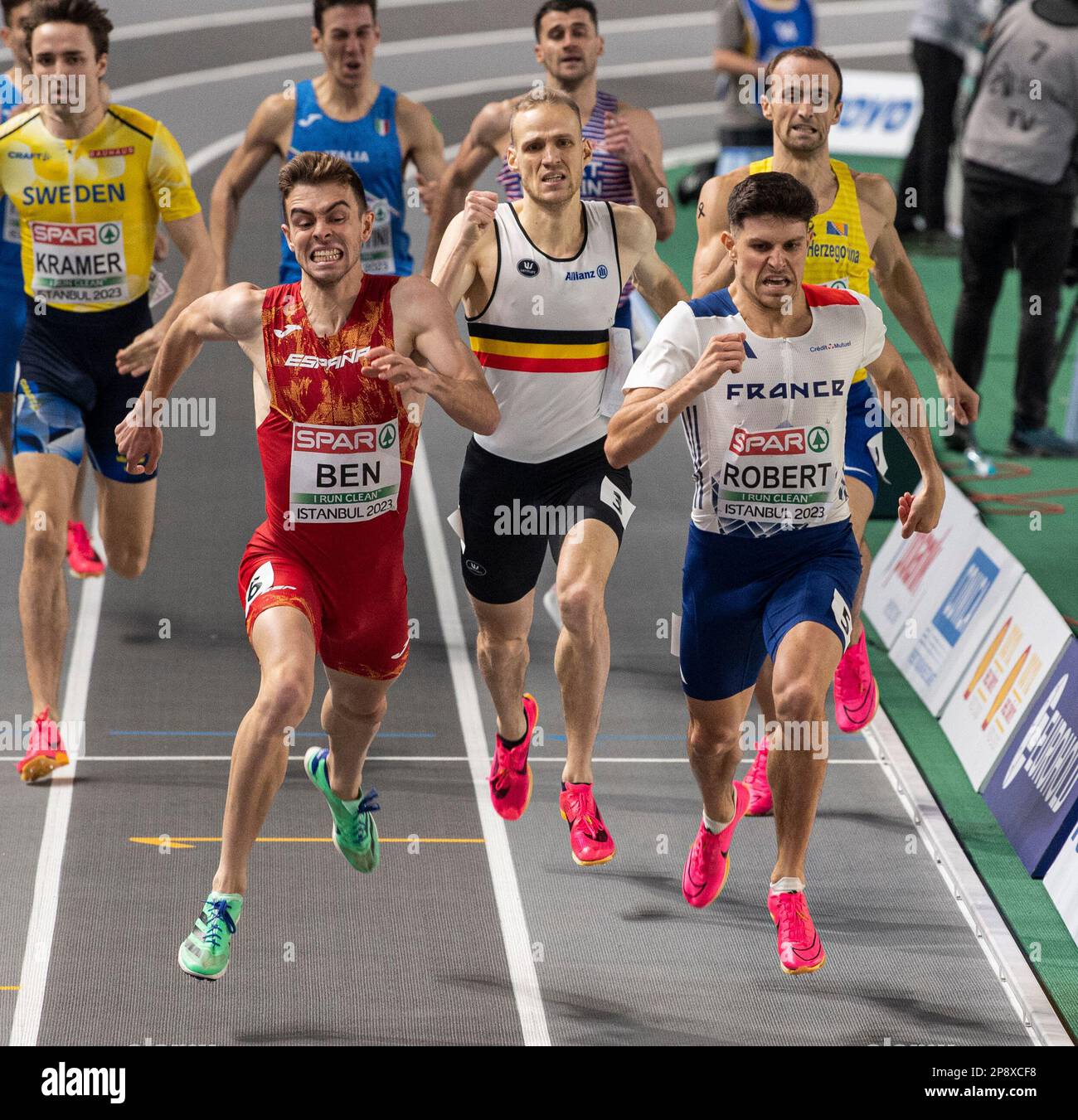 Adrián Ben of Spain and Benjamin Robert of France competing in the men ...