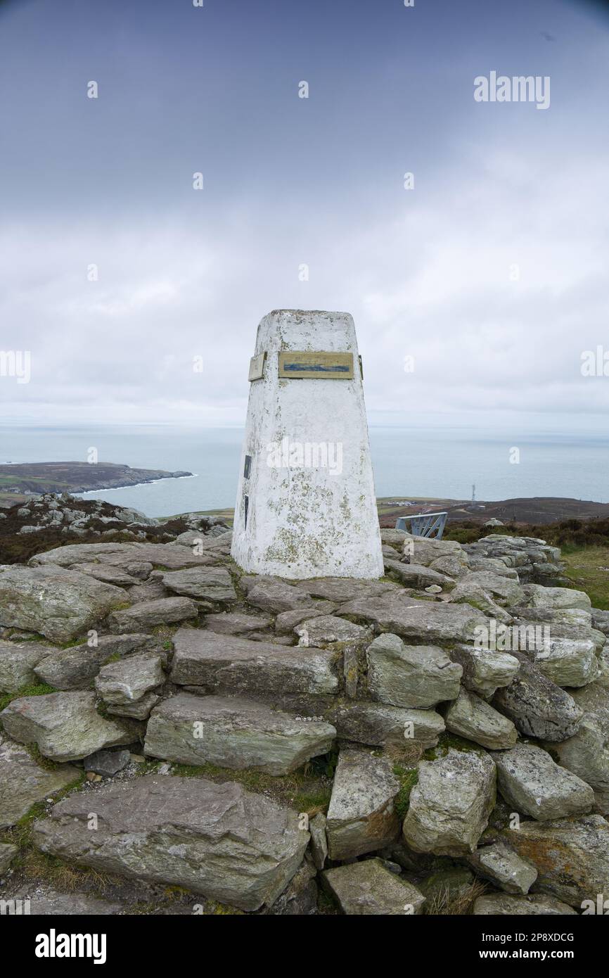 Images from the Wales Coast Path, South Stack lighthouse, Holyhead ...