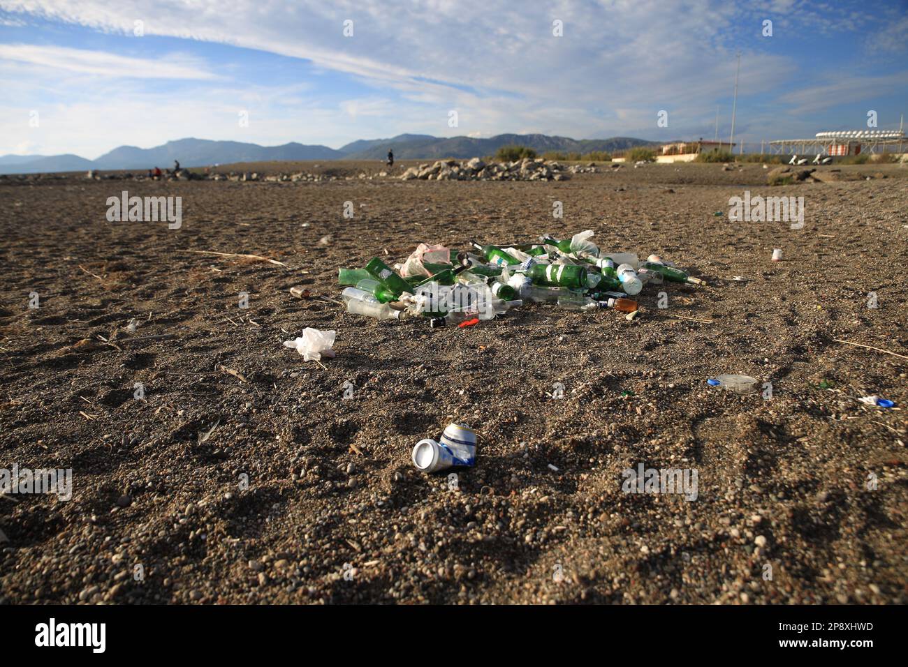 pile of garbage on the beach Stock Photo - Alamy