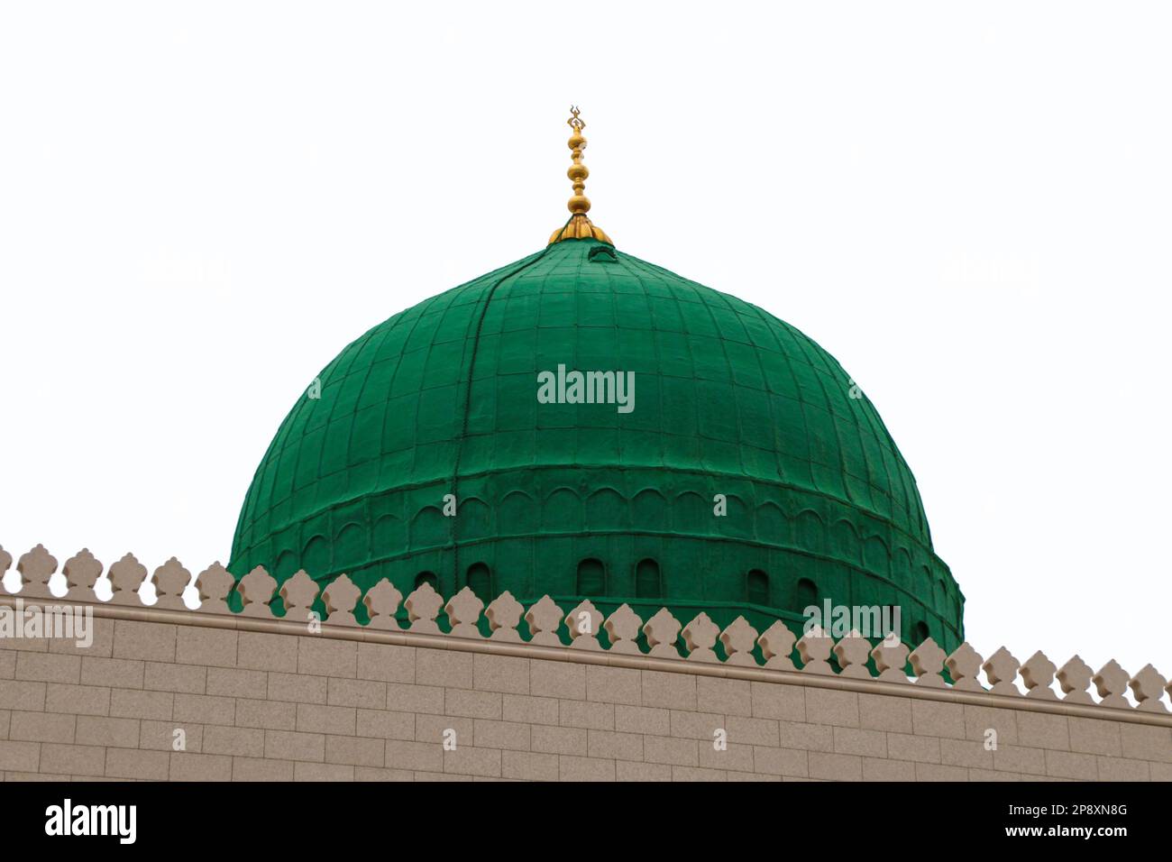 Green dome of masjid al nabawi hi-res stock photography and images - Alamy