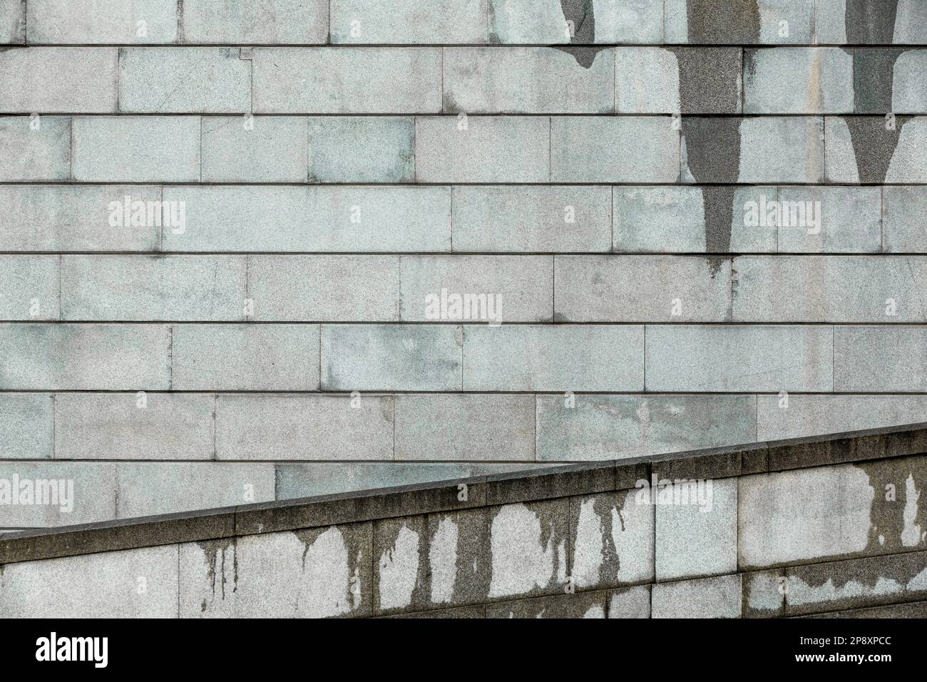 Layered bricks hi-res stock photography and images - Alamy