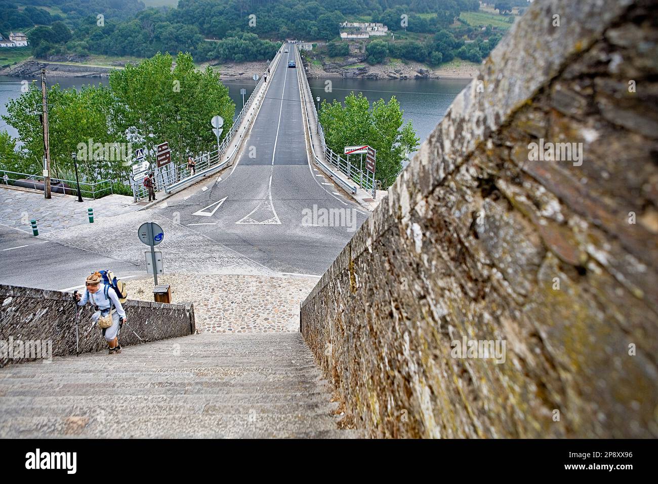 Bridge and stairs to accede to Portomarín. In background Belesar ...