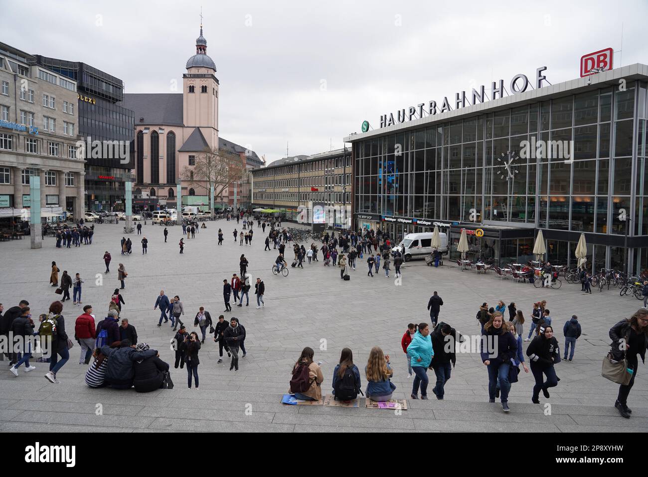 Central station cologne north hi-res stock photography and images - Alamy