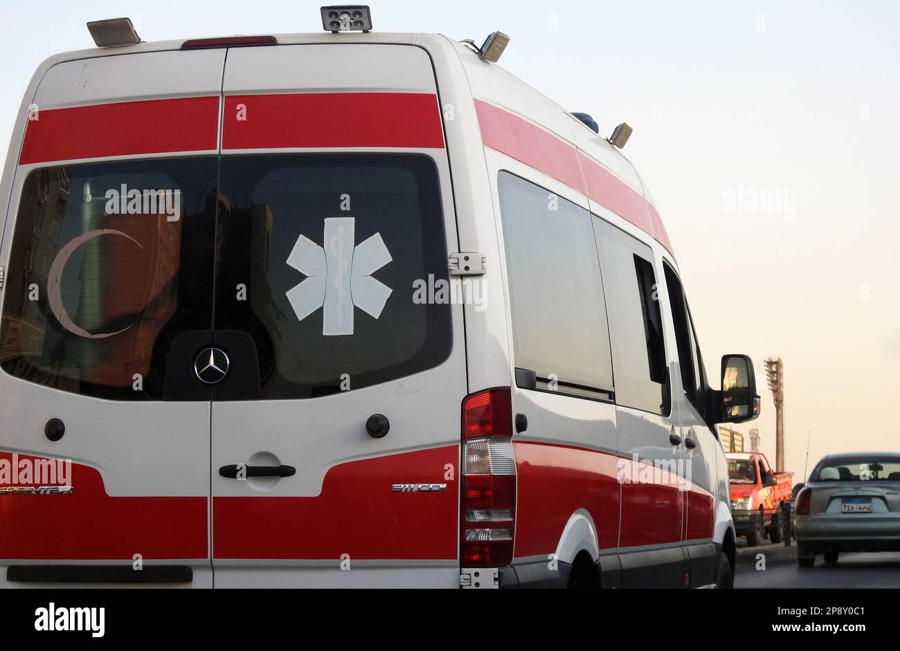 Egypt egyptian ambulance paramedic hi-res stock photography and images ...