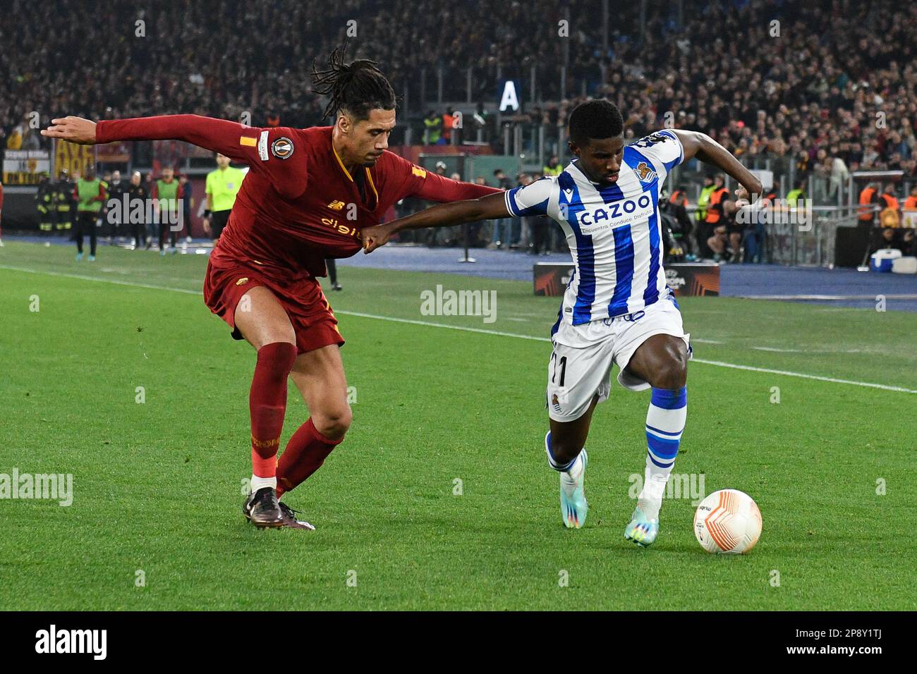 Chris Smalling of AS Roma and Mohamed-Ali Cho during Uefa Europa League ...