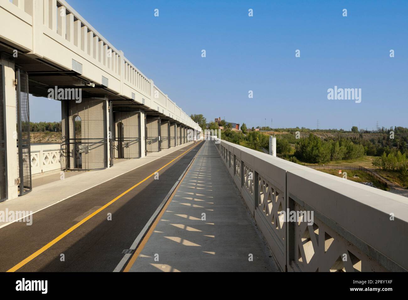 Pathway path structure hi-res stock photography and images - Alamy