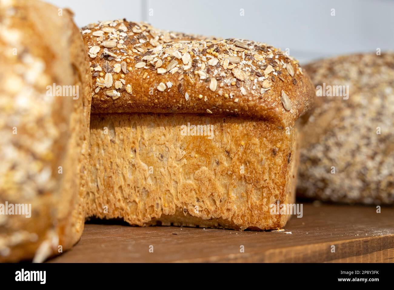 Loaves of bread in a bakery hi-res stock photography and images - Alamy