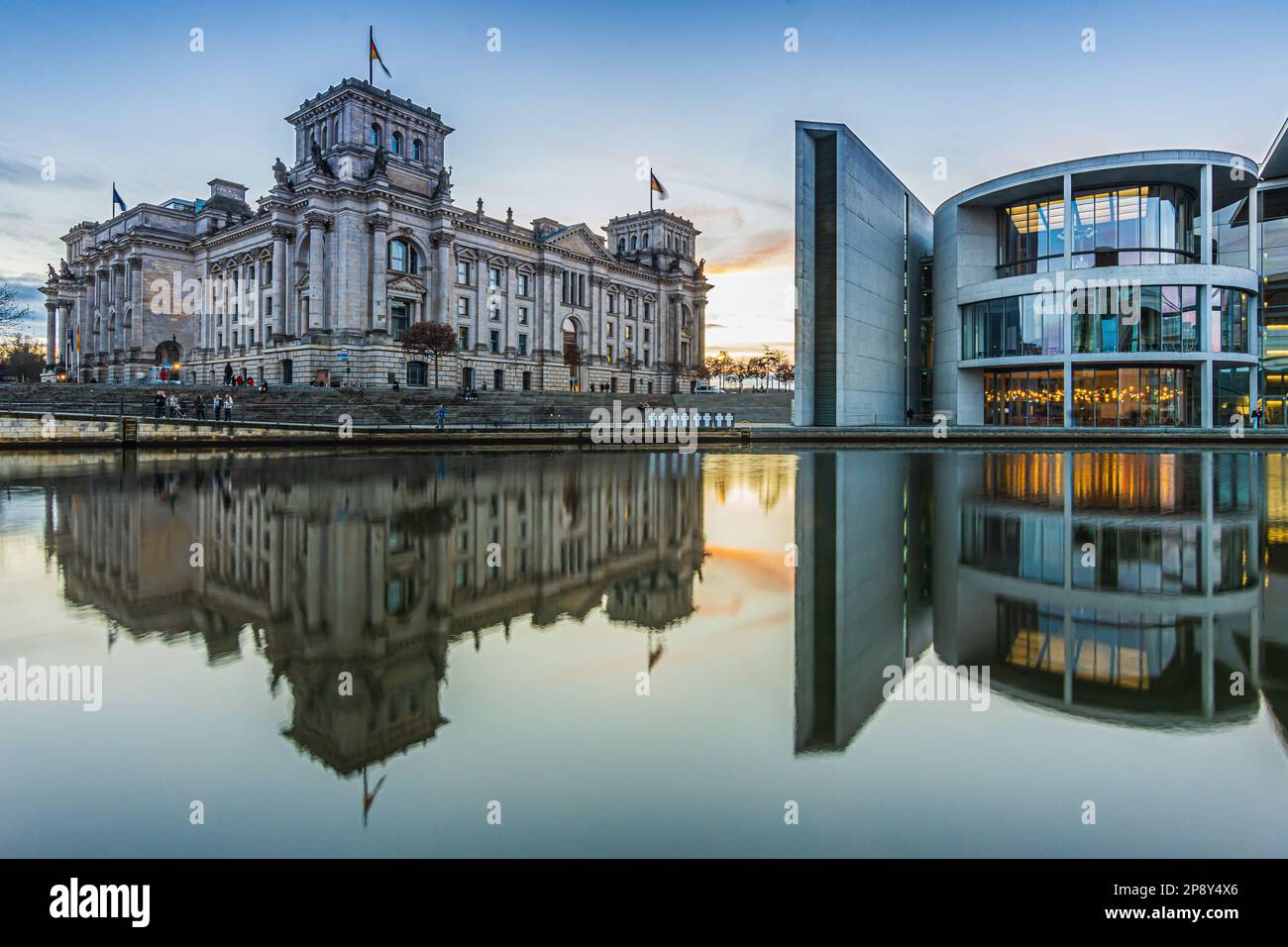 Sunset in the center of Berlin. Government building Paul Löbe Haus and ...