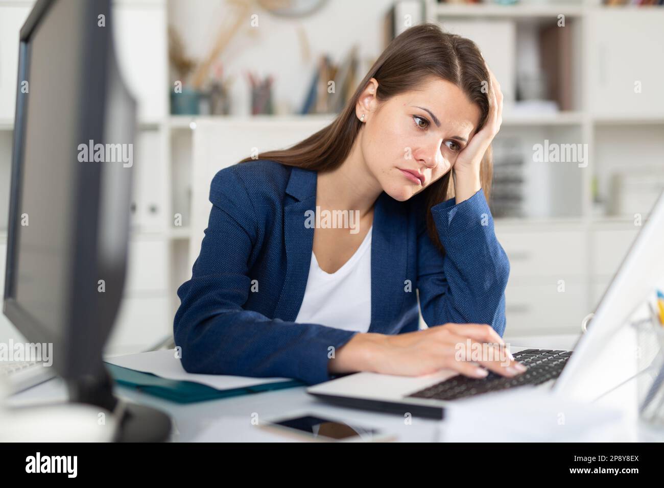 Depressing office desk hi-res stock photography and images - Alamy
