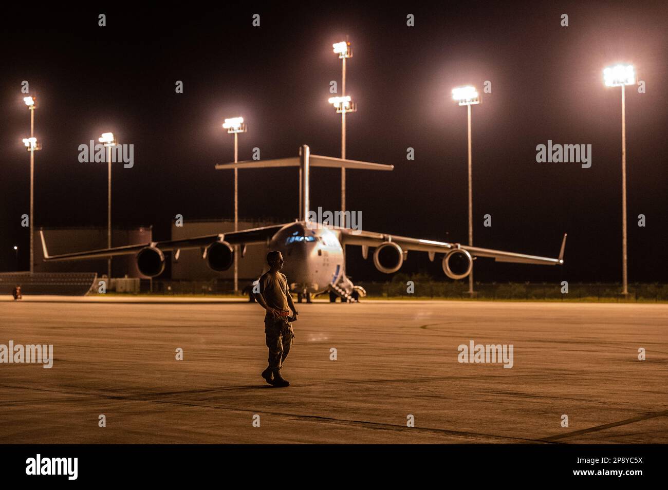 U.S. Air Force Staff Sgt. Ken Wheeling, 15th Maintenance Squadron ...