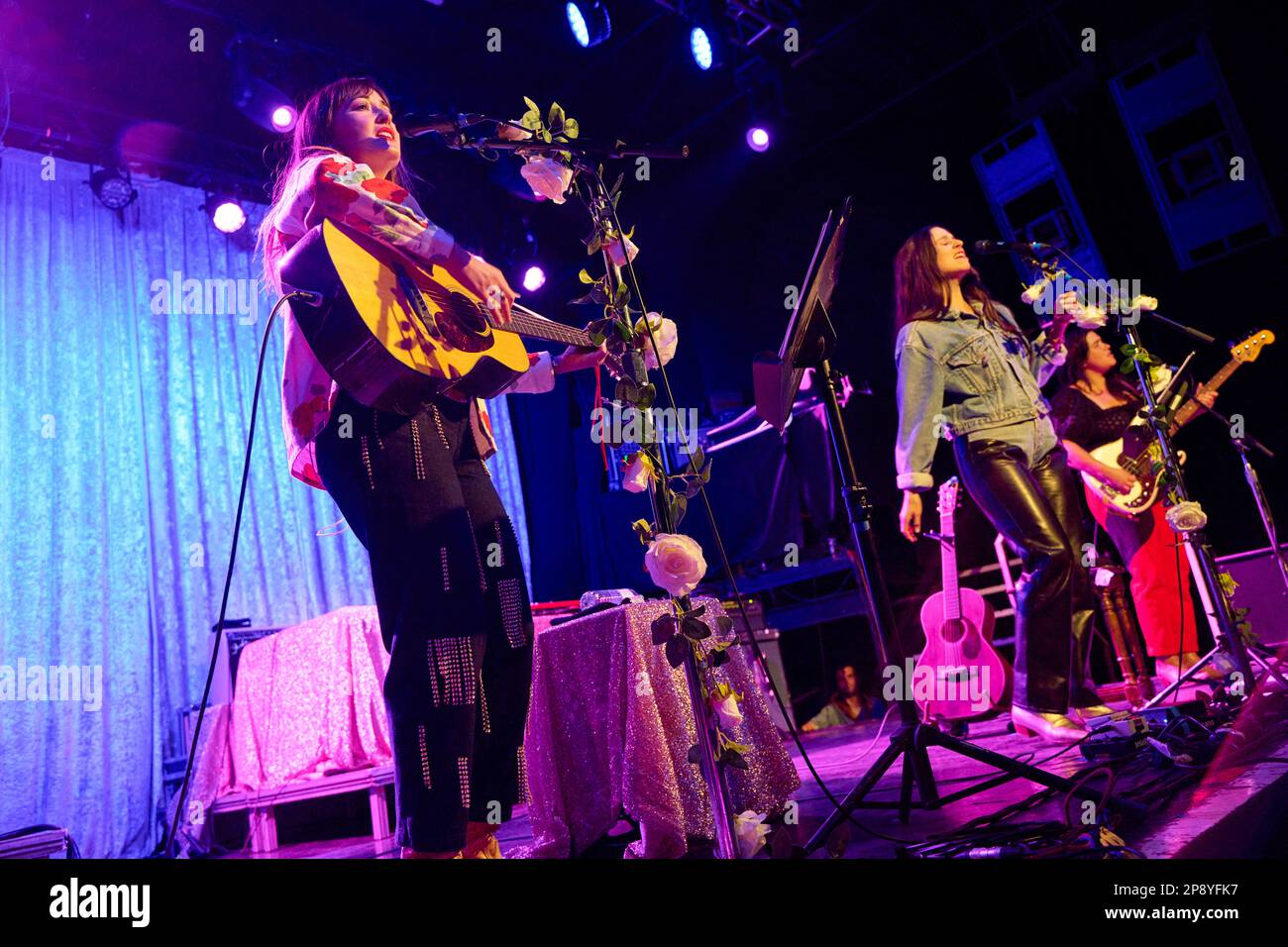 MINNEAPOLIS, MN NOVEMBER 18: Plains, featuring Katie Crutchfield and ...