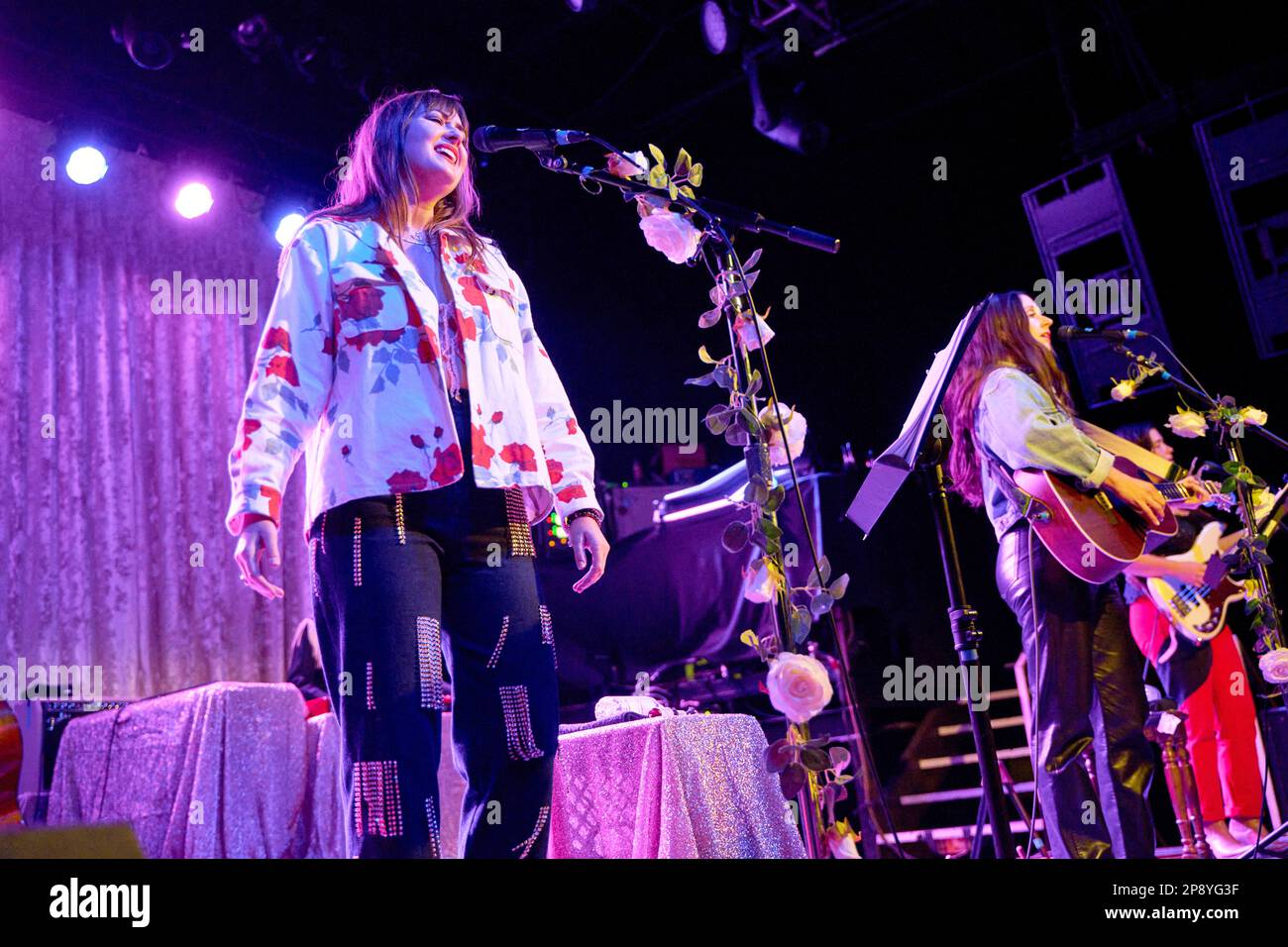 MINNEAPOLIS, MN NOVEMBER 18: Plains, featuring Katie Crutchfield and ...