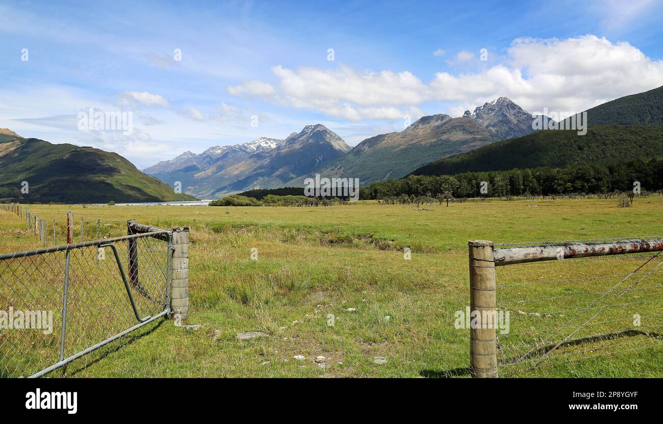 Open gate - New Zealand Stock Photo - Alamy