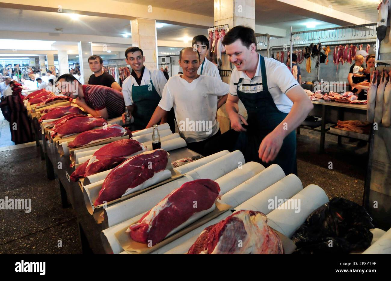 The colorful butcher market in Chorsu bazaar in Tashkent, Uzbekistan ...