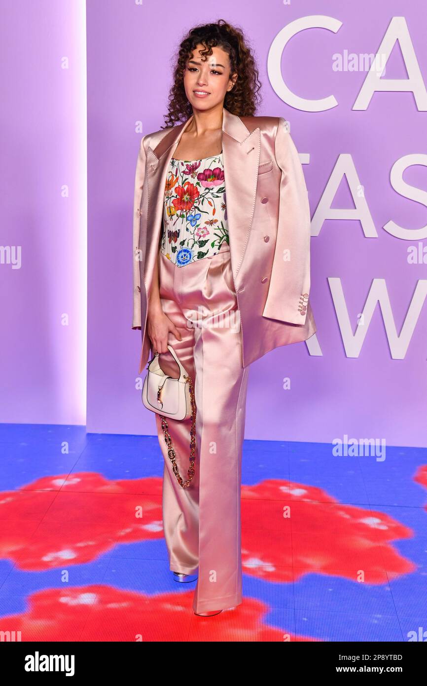 Hollywood, USA. 09th Mar, 2023. Pokimane, Imane Anys walking on the red ...